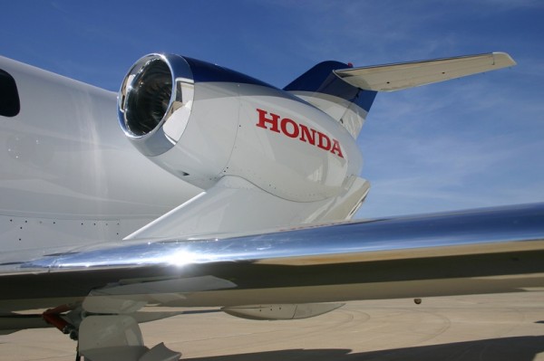 HondaJet’s Patented Over-the-Wing Engine-Mount | Pela Estrada Fora