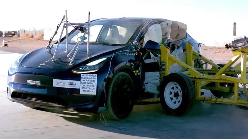 Tesla Model Y obtém 5 estrelas nos testes de colisão