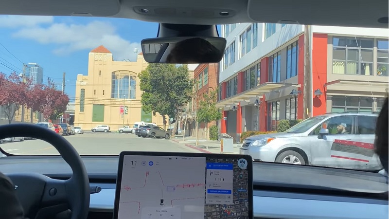 Os falhanços do Autopilot FSD da Tesla