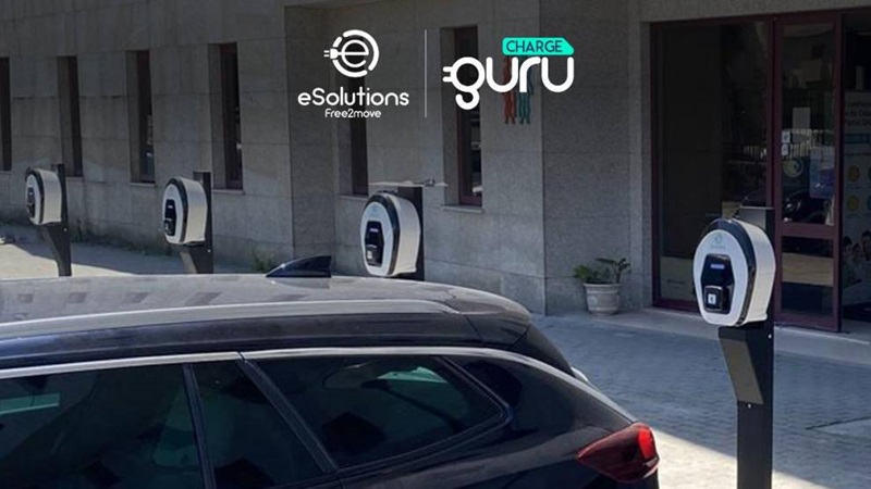 Free2move eSolutions e ChargeGuru promovem a mobilidade elétrica na Europa